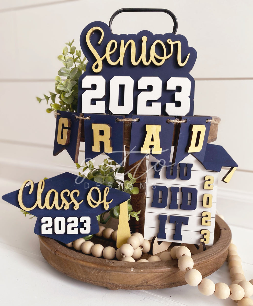 2023 graduate – Designs by Alison Gotto